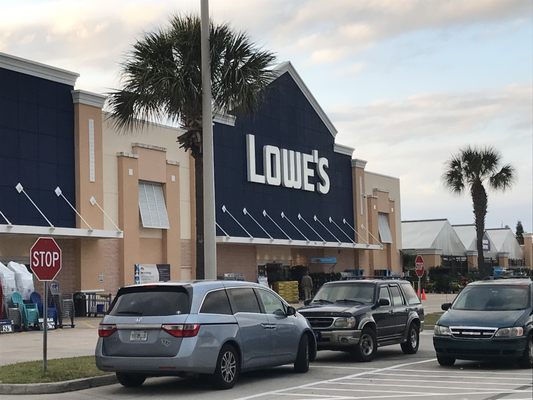 LOWE’S HOME IMPROVEMENT - Updated December 2025 - 25 Photos & 61 ...