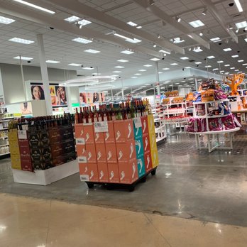 TARGET - Updated February 2025 - 448 Photos & 116 Reviews - 325 N ...