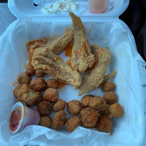 LANSING FISH MARKET - 16 Photos & 17 Reviews - 815 W Edgewood Blvd, Lansing, Michigan - Seafood ...