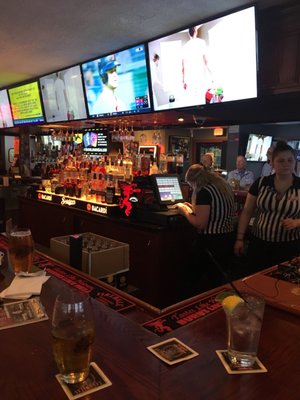 SIDELINES SPORTSBAR & GRILL - 42 Photos & 157 Reviews - 105 Canal St ...