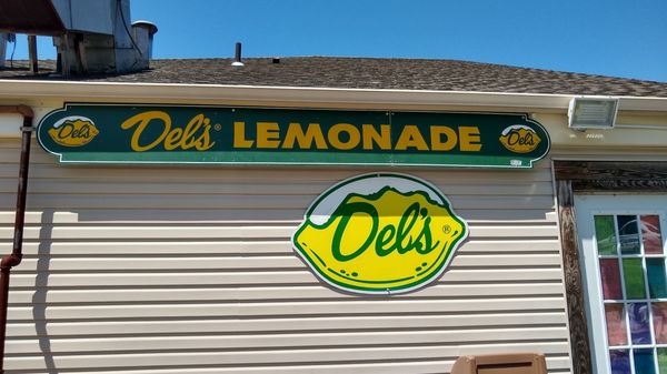 DEL’S LEMONADE OF WESTERLY - Updated October 2025 - 55 Beach St ...