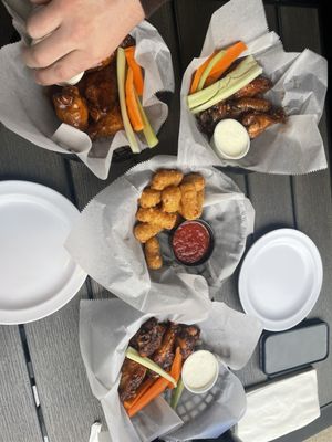 PINTS & PIES NEIGHBORHOOD PUB - Updated December 2025 - 21 Photos & 25 ...