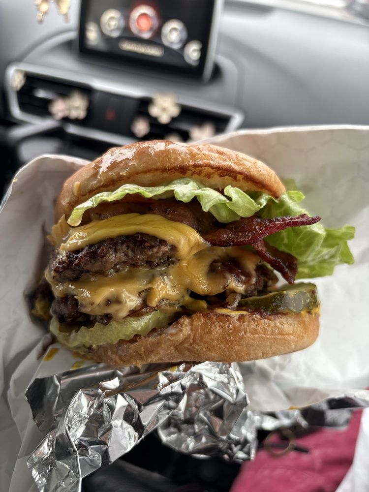 INTERSTATE DOGS - Updated November 2025 - 16 Photos & 35 Reviews ...