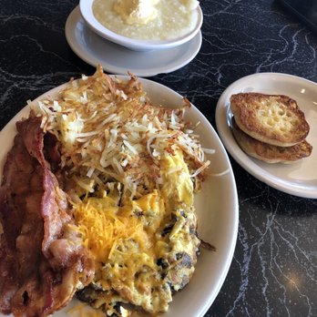 MAGNOLIA DINER - Updated September 2024 - 159 Photos & 228 Reviews ...