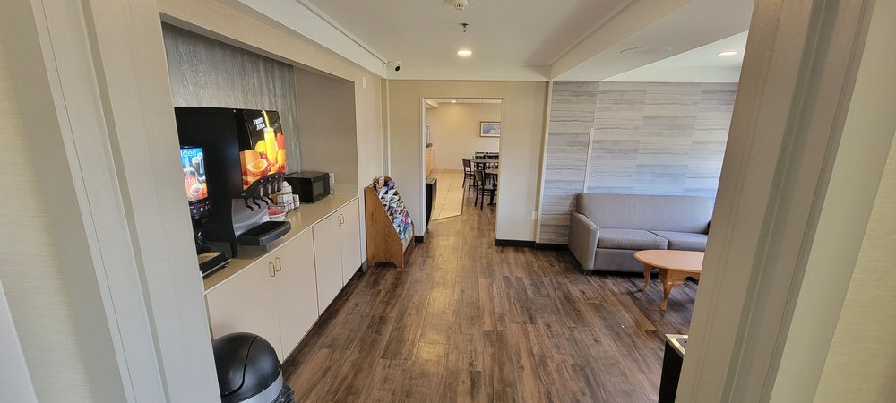 COMFORT INN BOSTON MILFORD - Updated September 2024 - 12 Photos - 24 ...