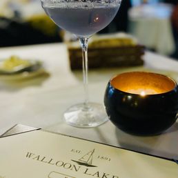 WALLOON LAKE INN - Updated December 2025 - 160 Photos & 100 Reviews ...