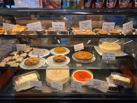 PAMOLA BAKERY AND DELI - 56 Photos & 35 Reviews - 810 Quayside Drive ...