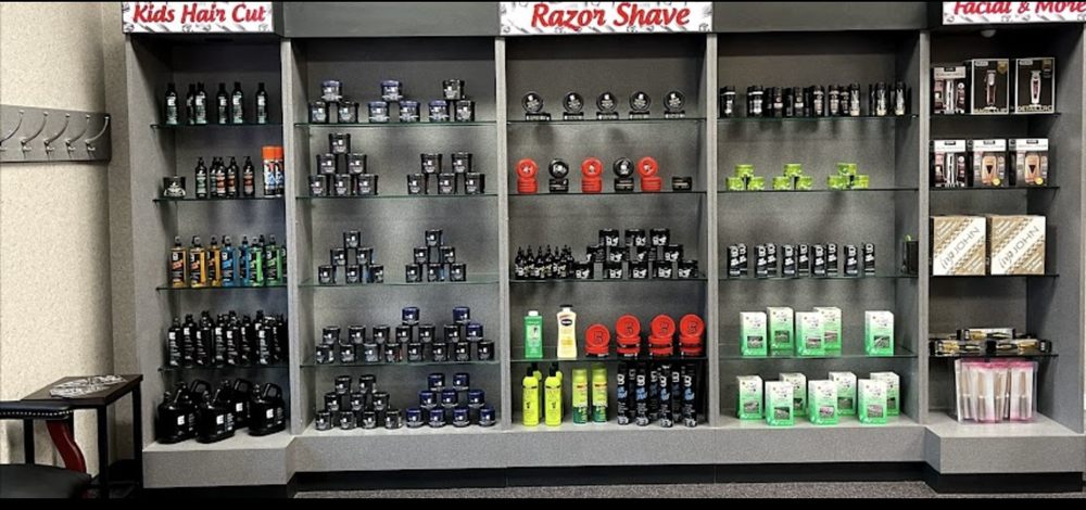 MASTER CUTS BARBER SHOP - Updated December 2025 - 21 Reviews - 115 East ...