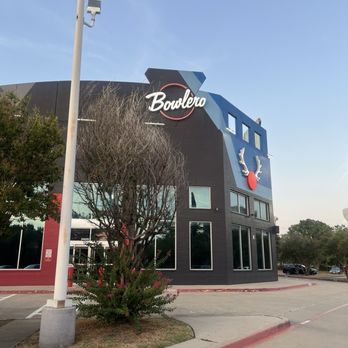 BOWLERO DALLAS - Updated December 2025 - 87 Photos & 31 Reviews - 3805 ...