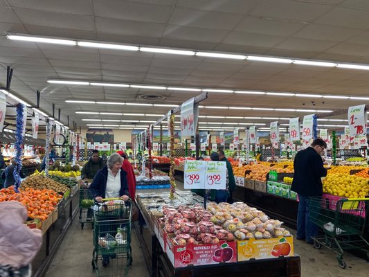 JOE RANDAZZO’S FRUIT AND VEGETABLE MARKET - 43 Photos & 52 Reviews ...