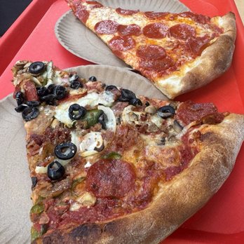 FAMOUS ORIGINAL RAY’S PIZZA - Updated July 2025 - 353 Photos & 544 ...