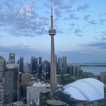 AERA - Updated December 2025 - 221 Photos & 48 Reviews - 8 Spadina ...