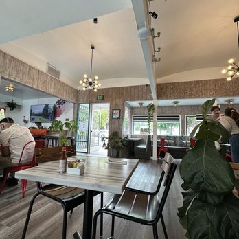 ATTITUDE CAFE - 306 Photos & 282 Reviews - 6009 W 3rd St, Los Angeles ...