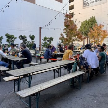 TWO PITCHERS BREWING - Updated April 2024 - 193 Photos & 98 Reviews ...