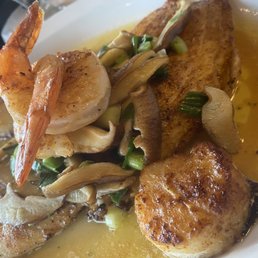 FISHBONES- SOUTHFIELD - Updated July 2024 - 215 Photos & 208 Reviews ...