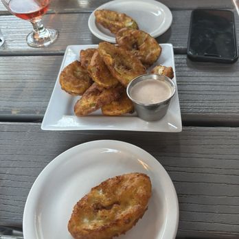 THE CROSSROADS BAR & GRILL - Updated December 2025 - 174 Photos & 343 ...