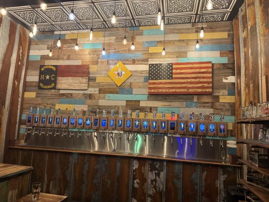 34 NORTH - Updated December 2025 - 54 Photos & 37 Reviews - 1106 Cedar ...