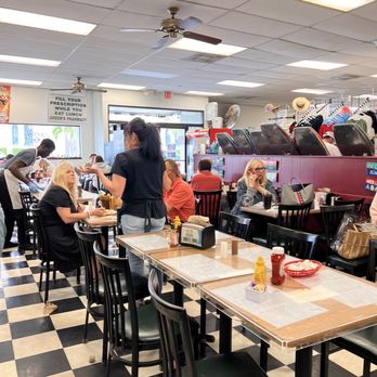 GREEN’S PHARMACY LUNCHEONETTE - Updated June 2025 - 142 Photos & 146 ...