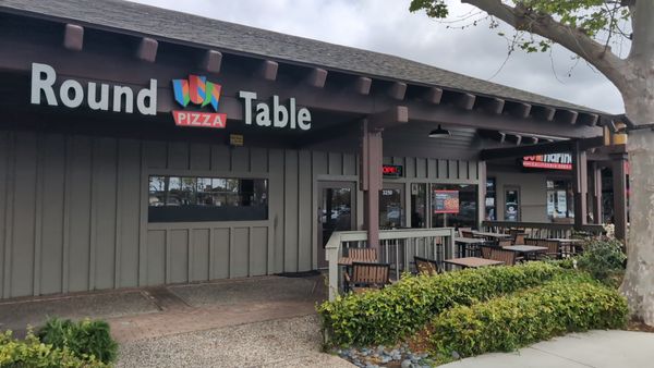ROUND TABLE PIZZA - Updated October 2025 - 149 Photos & 247 Reviews ...