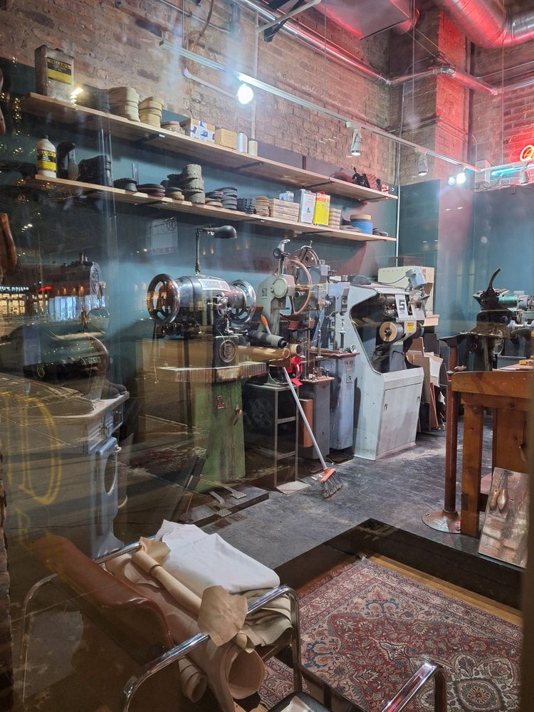 MEND ATELIER - Updated August 2025 - 215 N Aberdeen St, Chicago ...