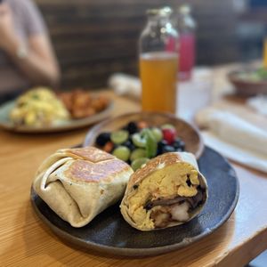 HOT STUFF - Updated January 2025 - 46 Photos & 31 Reviews - 7507 Maple ...