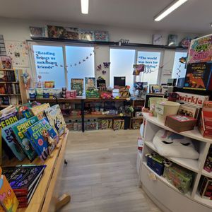 BOLEN BOOKS - Updated October 2025 - 19 Photos & 22 Reviews - 111-1644 ...