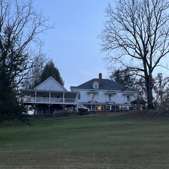 SAUTEE INN BED AND BREAKFAST - Updated December 2025 - 54 Photos & 16 ...