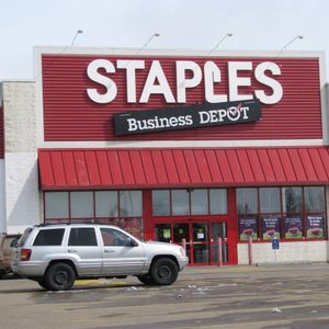 STAPLES - Updated January 2026 - 13 Reviews - 40-445 St. Albert Trail ...
