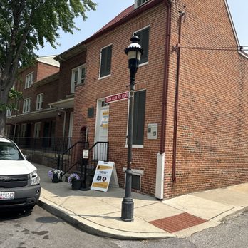EDGAR ALLAN POE HOUSE & MUSEUM - Updated June 2025 - 179 Photos & 93 ...