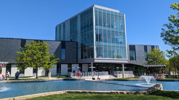 OLATHE DOWNTOWN LIBRARY - Updated October 2025 - 57 Photos & 19 Reviews ...