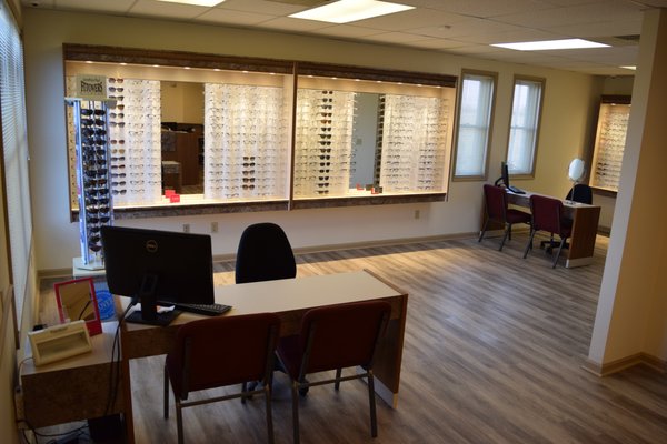 SIMON EYE - MILFORD - Updated October 2025 - 800 Airport Rd, Milford ...