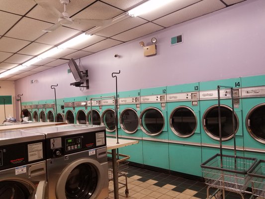 BUCKTOWN LAUNDROMAT & DROP OFF - Updated October 2025 - 21 Photos ...
