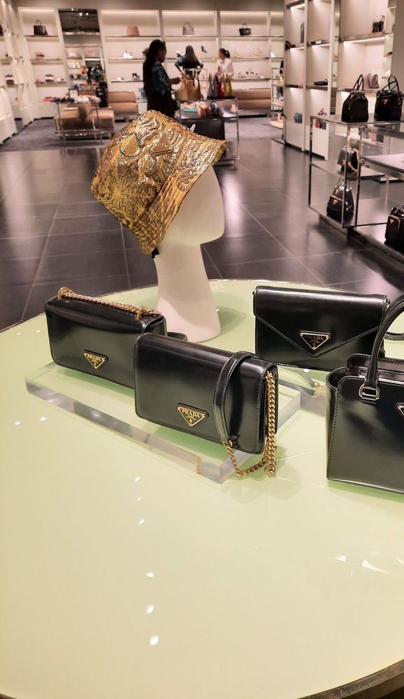PRADA OUTLET - Updated December 2025 - 10 Photos - Via Europa 2 ...