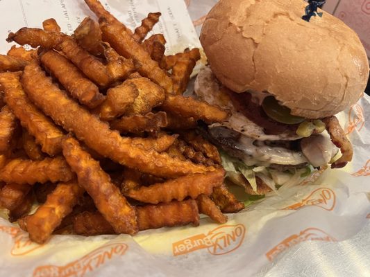 ONLY BURGER - Updated April 2025 - 223 Photos & 379 Reviews - 3710 ...