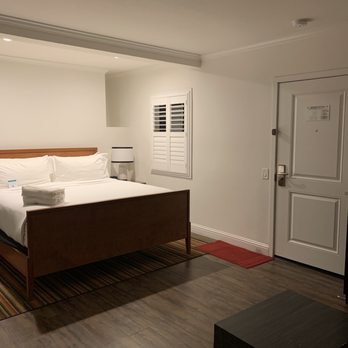 AGGIE INN, ASCEND HOTEL COLLECTION - Updated December 2025 - 43 Photos ...