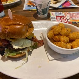 THE DISTRICT TAP DOWNTOWN - 285 Photos & 188 Reviews - 141 S Meridian ...