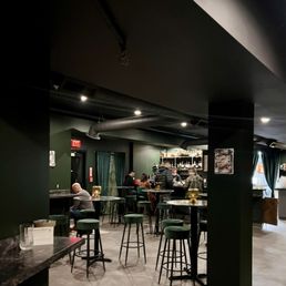 EMERALD COCKTAIL KITCHEN - Updated December 2025 - 135 Photos & 59 ...