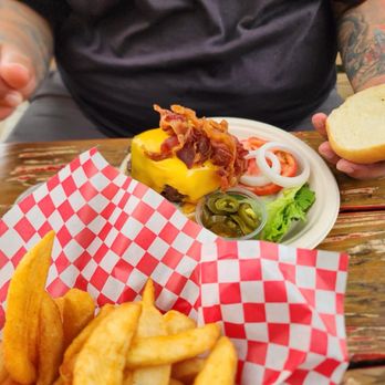 LE TUB - Updated August 2024 - 1894 Photos & 1870 Reviews - 1100 N ...