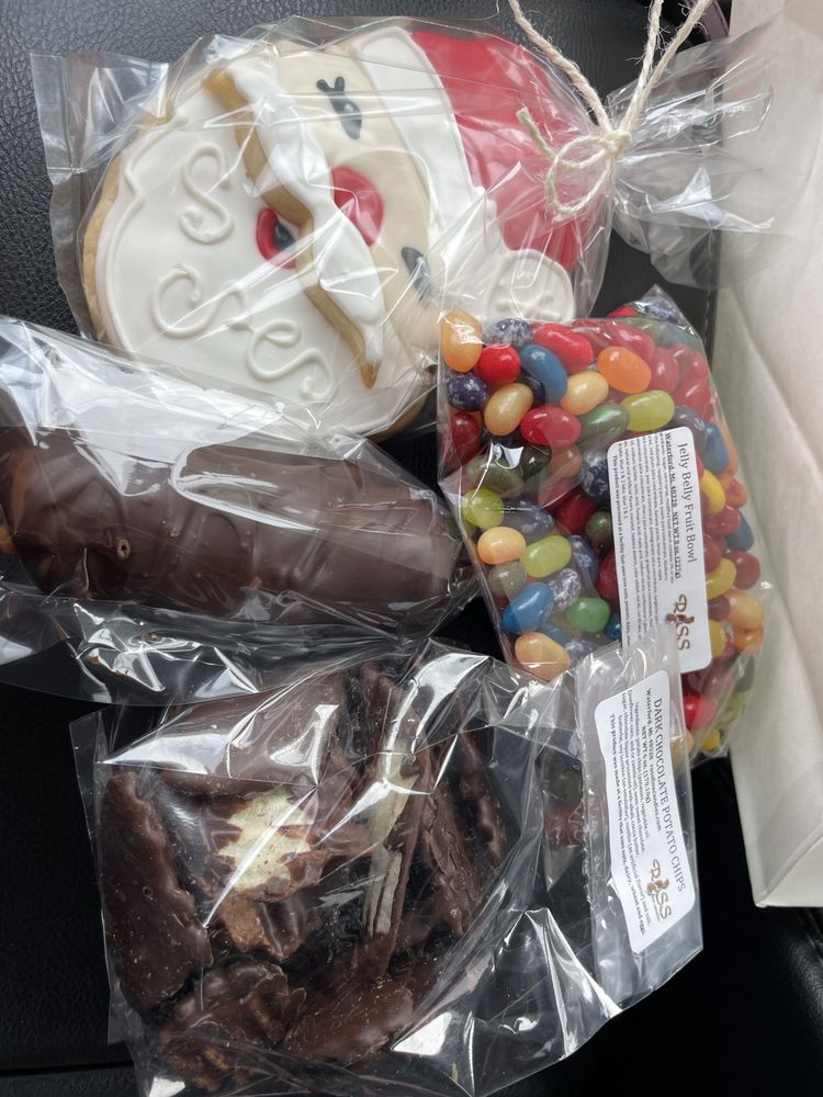 ROSS CANDIES - Updated December 2025 - 4642 Elizabeth Lake Rd ...