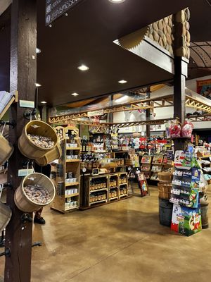 URANUS FUDGE FACTORY AND GENERAL STORE - Updated July 2025 - 776 Photos ...