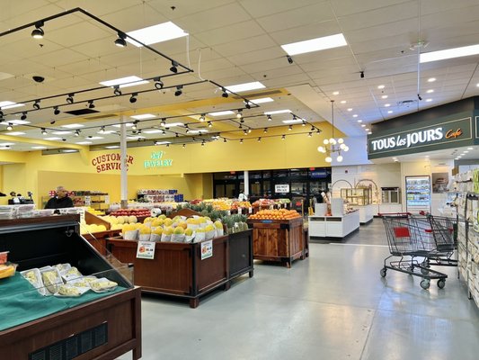 SARAGA INTERNATIONAL GROCERY - Updated December 2025 - 322 Photos & 106 ...