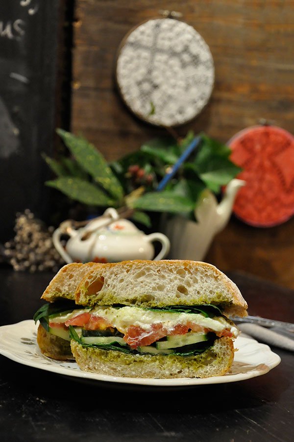 DEBBIE BRYAN - Updated February 2025 - 28 Photos - 18 St Mary's Gate ...