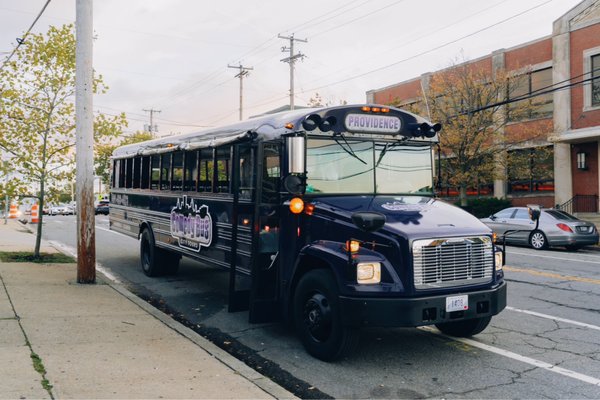 COMEDY BUS - Updated December 2025 - 16 Photos & 12 Reviews - 800 ...