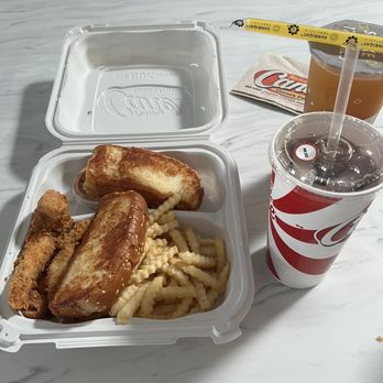 RAISING CANE’S CHICKEN FINGERS - Updated January 2025 - 149 Photos ...