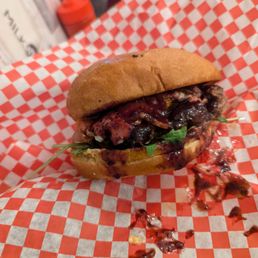THE BURGER DIVE - Updated December 2025 - 411 Photos & 707 Reviews ...