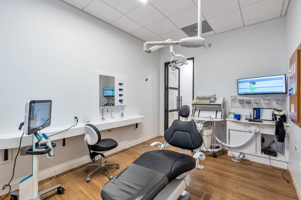 SMILE STANDARD - Updated April 2026 - 15 Photos - 22202 N Cave Creek Rd ...