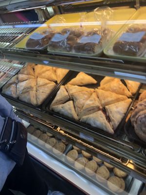LAU’S CZECH BAKERY - 14 Photos & 21 Reviews - 121 Main St W, New Prague ...