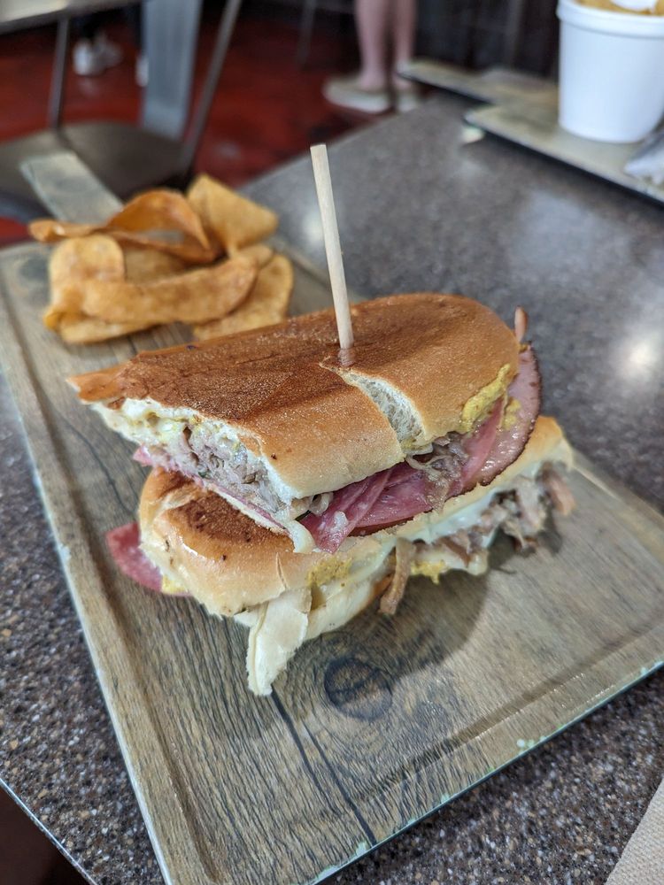 QUIUBO COLOMBIAN BISTRO - Updated January 2026 - 19 Photos - 1710 E ...