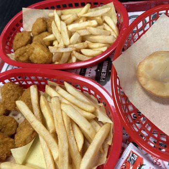 V BURGER - Updated December 2025 - 73 Photos & 42 Reviews - 1669 W ...