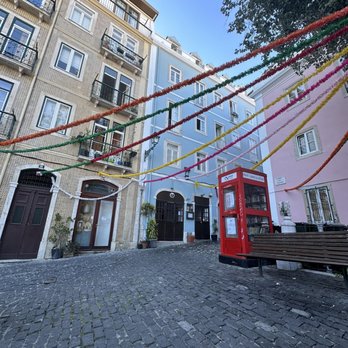 CAFÉ O CORVO - Updated September 2024 - 36 Photos & 25 Reviews - Largo ...